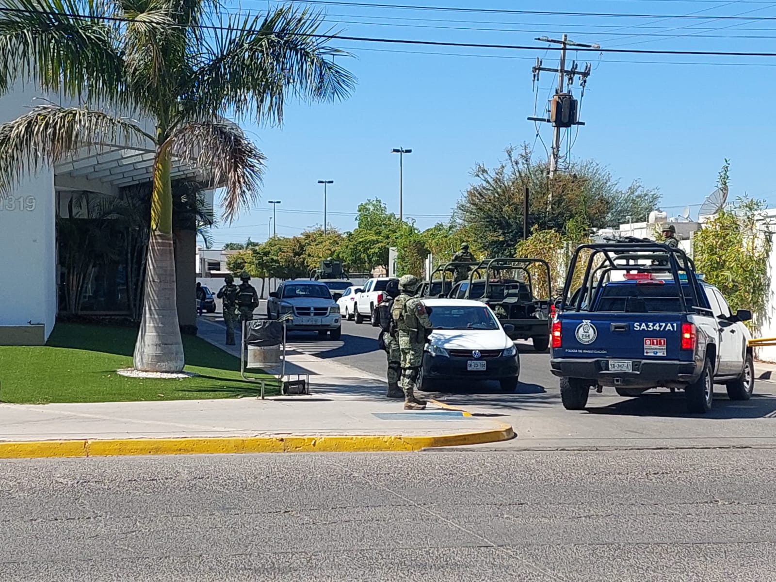 Arriban peritos de Sinaloa y Chihuahua a funeraria a validar identidad de “El Chueco” | Los ...