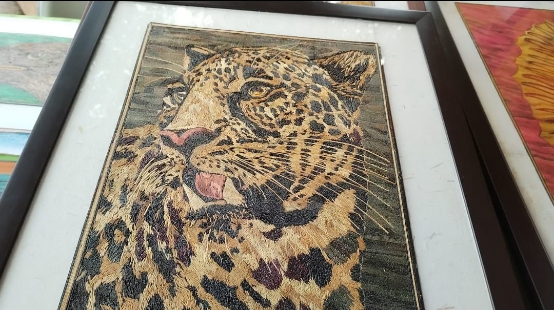 Carlos Reséndiz es creador de arte con popotillo, una técnica ...