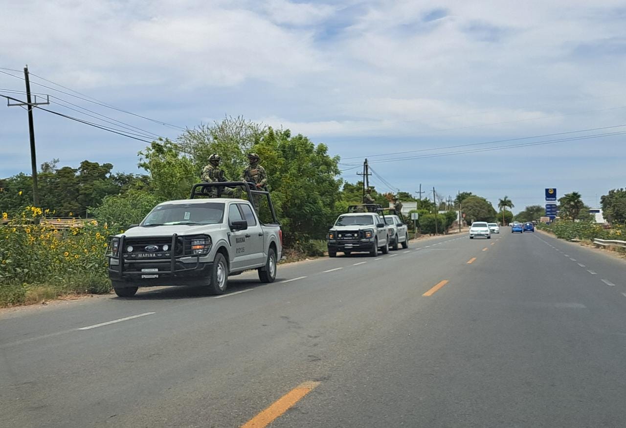 ¿Qué buscan? Convoy de marinos recorren las calles de Guasave | Los ...