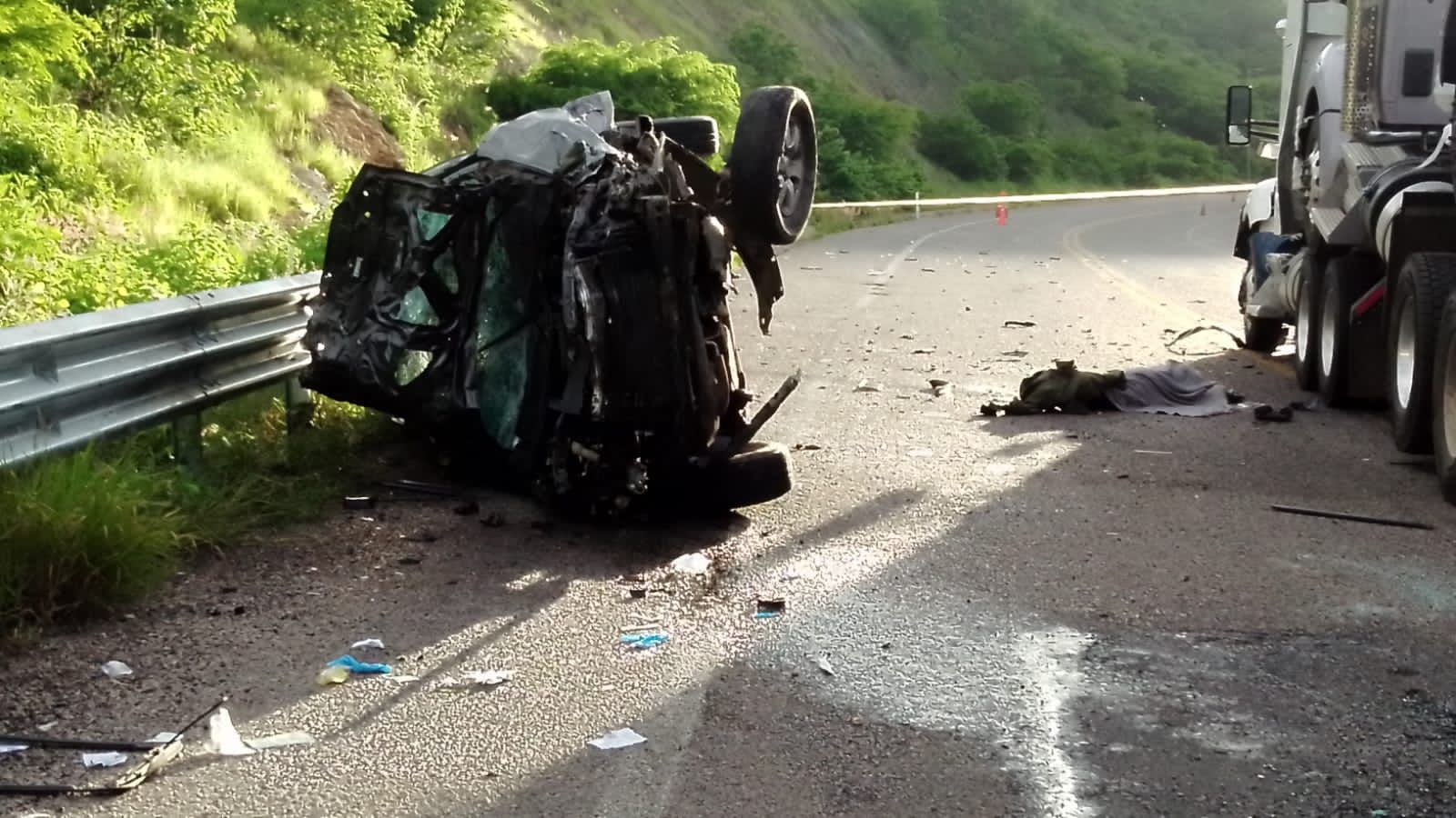 Dos muertos y cuatro heridos en un accidente en la Mazatlán -Durango | Los Noticieristas