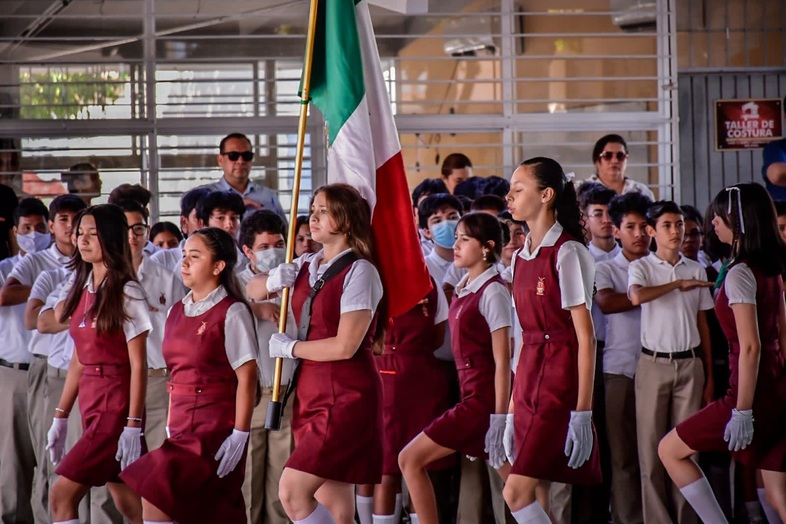La Secundaria Federal 6 de Mazatlán recibió el Lunes Cívico con peticiones para el alcalde | Los ...