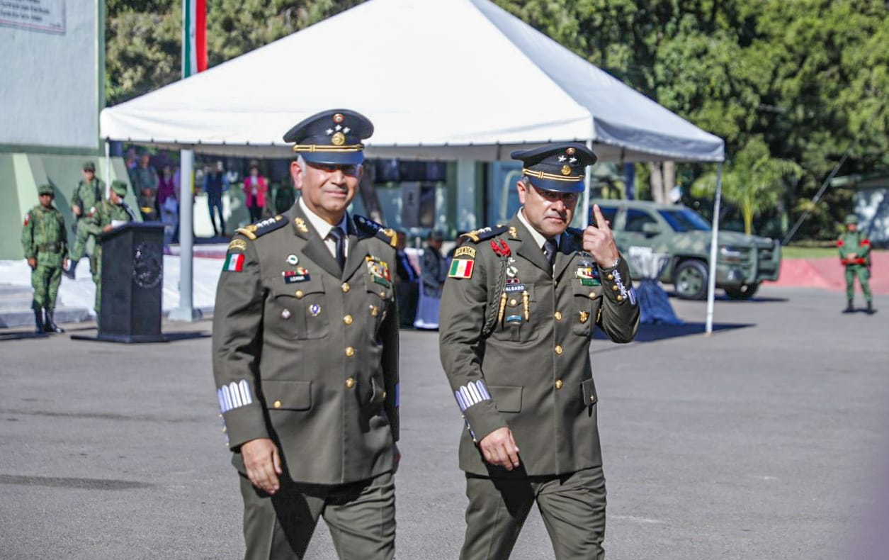 Rinde protesta el General Alfredo Salgado Vargas como comandante de la ...