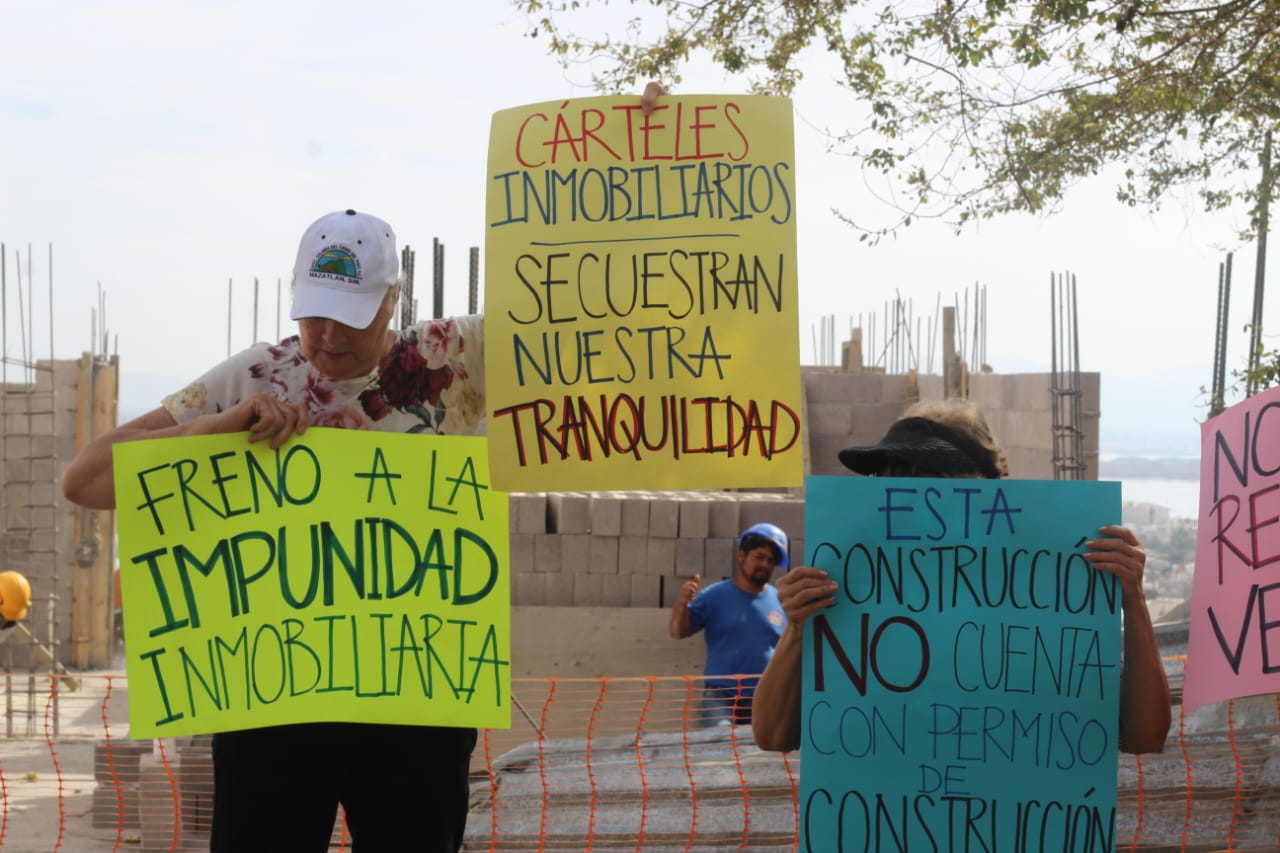 Vecinos Del Cerro Del Vigía Exigen Regulación De Construcciones Que