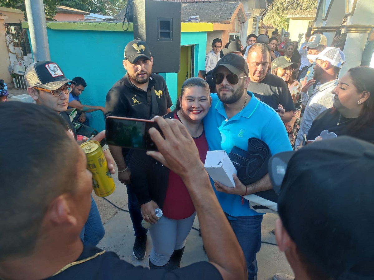 “El Chico” Elizalde les llevó la banda a “El Gallo de Oro” y a Lalo El ...