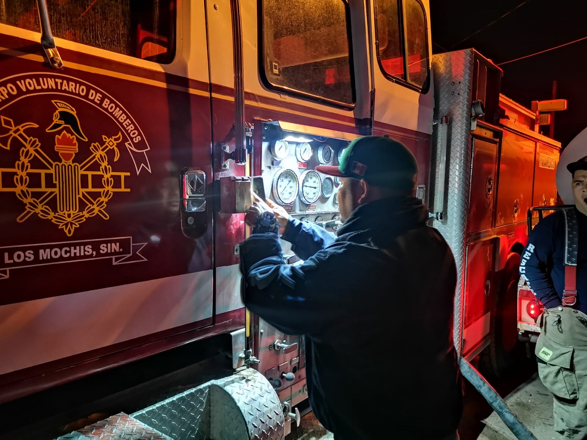 Arde vivienda en la colonia Tabachines 2, en Los Mochis | Los Noticieristas