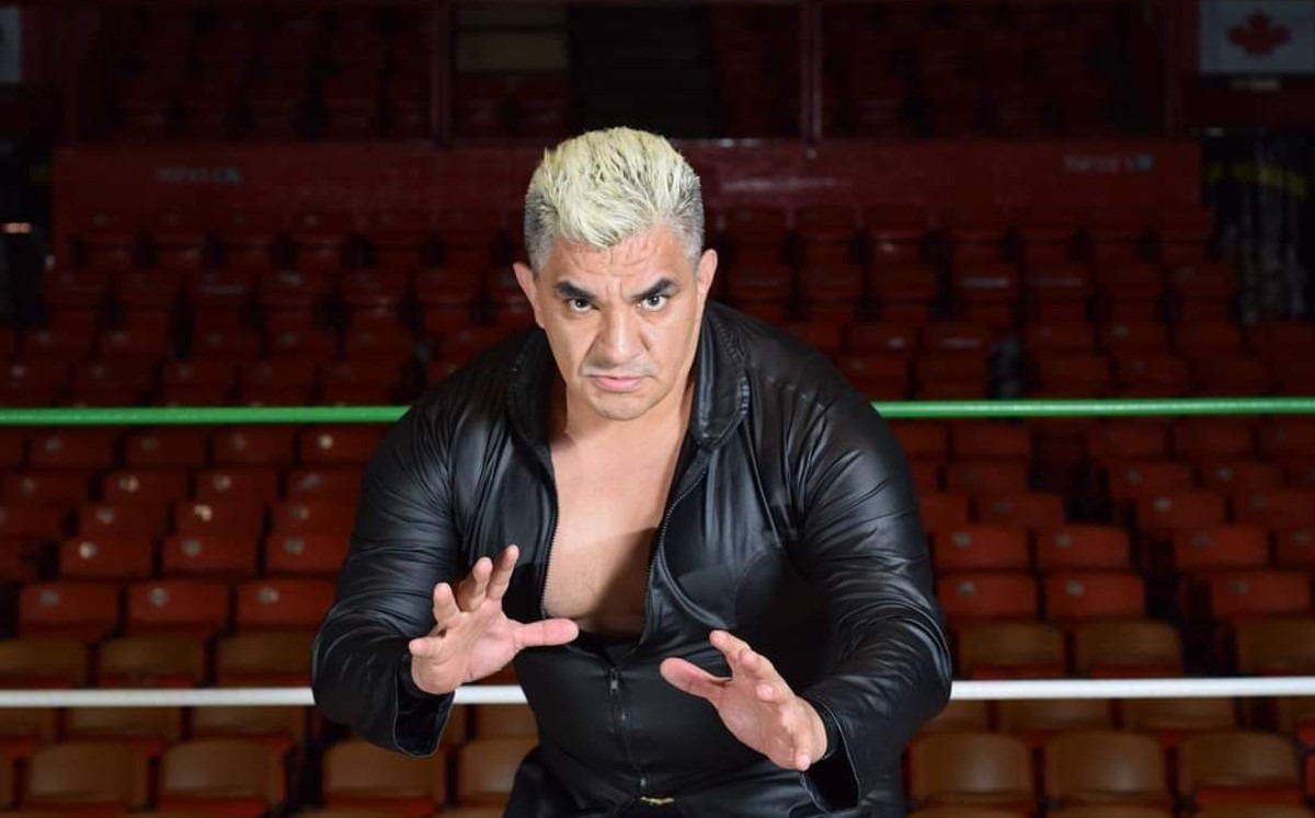 Shocker, el 1000% guapo se retira de la Lucha Libre | Los Noticieristas