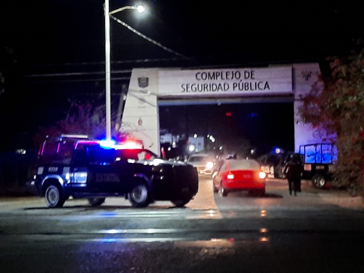 Gente armada ronda el Semefo; temen el robo del cadáver de Gaspar | Los ...